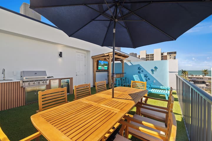 New|across Beach|heated Pool|elevator|games - Madeira Beach, FL