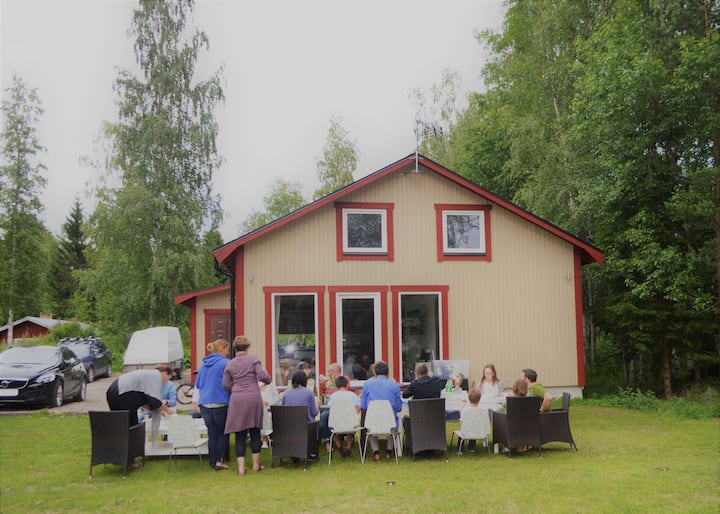 Spacious Home In A Tranquil Village Setting - Ockelbo