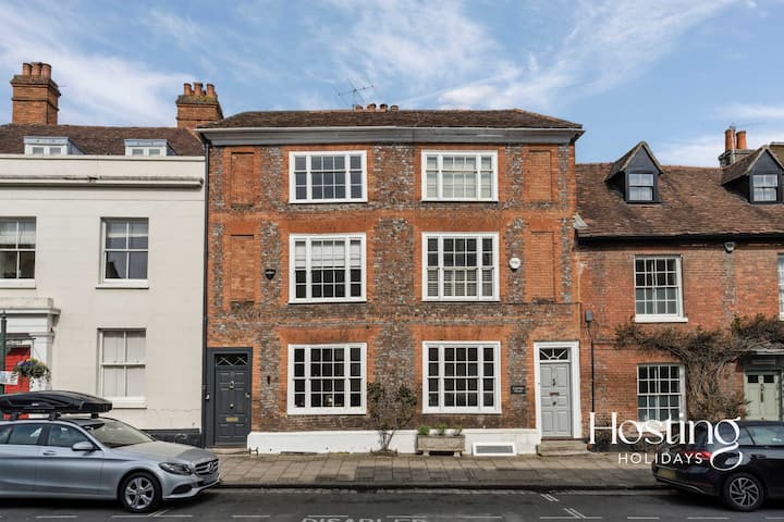 Mary Anne House – 4 Beds, Parking & Garden - Henley-on-Thames