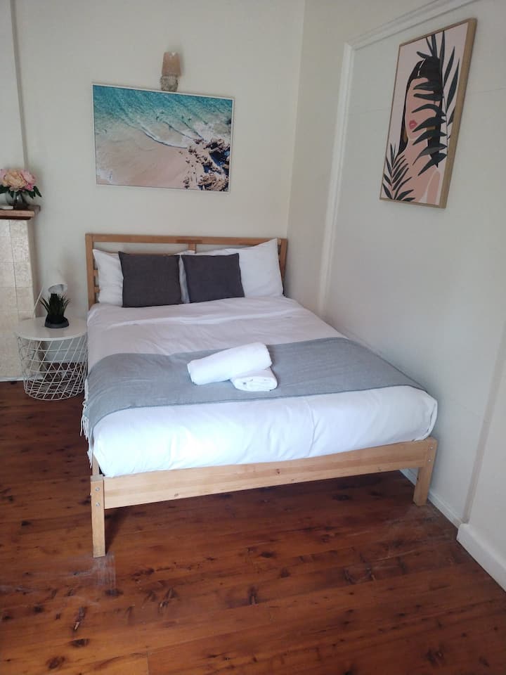 Detached Double Room - Convenient Location - ゴードン