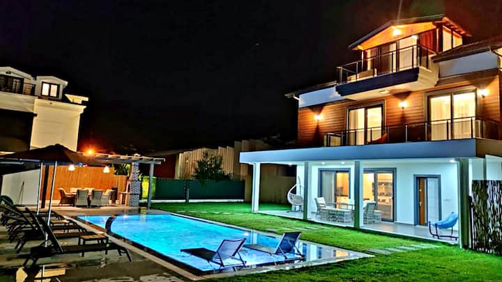 Gocek 5 Bedroom Villa - 6018 F - Göcek