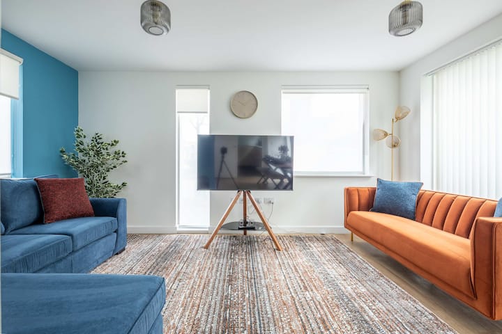 Spacious 4-bedroom Home | Ideal For Families & Cor - Cambrige (UK)