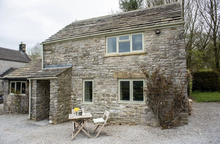 Brosterfield Cottage - Two Bedroomed Option - Edale
