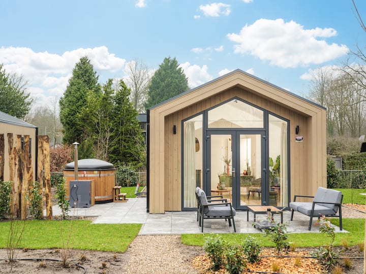 Tiny Lodge With Hot Tub | 2 + 2 Persons - Deventer