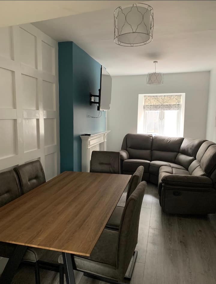 6 Eyre Square Lane - Galway