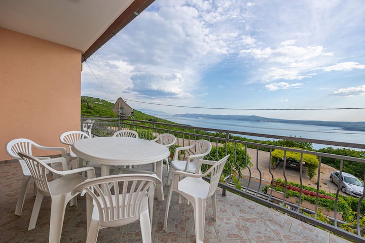 Ferienwohnung In Crikvenica Mit Großem Garten - Selce