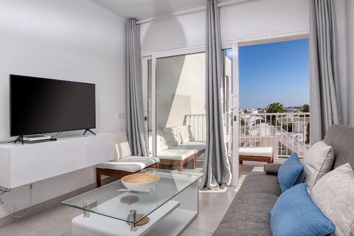 Sunset View-maison De Vacances Moderne Avec Piscin - Costa Teguise