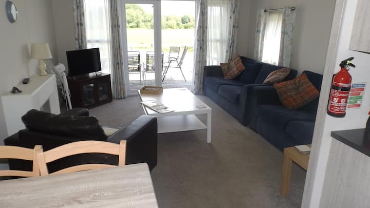 Modern 3 Bedroom Lodge At Avonvale Holiday Lodges - Evesham