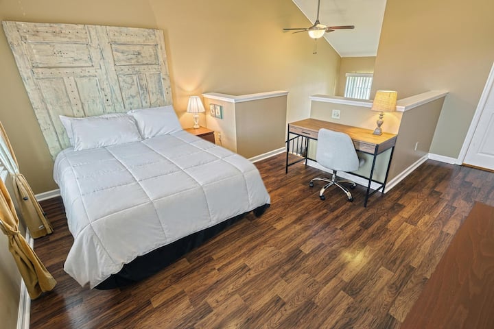 500 Sq Ft Suite W/full Kitchen (2 Floors) - Hershey