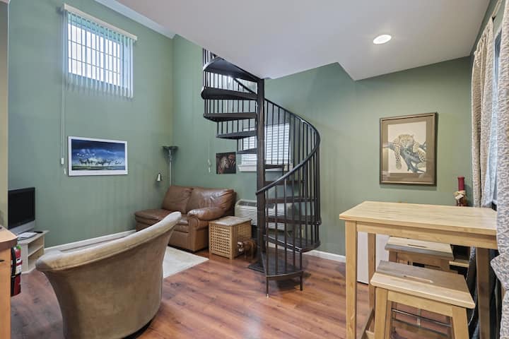 500 Sq Ft Suite W/full Kitchen (2 Floors) - Hershey, PA