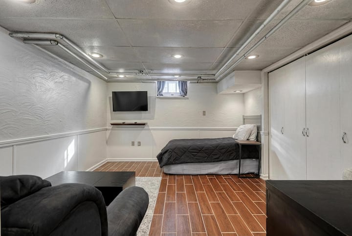 Cozy 300 Sq. Ft Hershey Studio - Hershey, PA