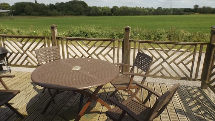 Two Bedroom Timber Lodge, Avonvale Holiday Lodges - Evesham