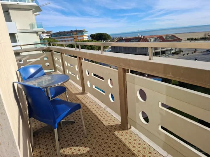 Appartement Rénové Pour 5 Personnes Avec Balcon Vu - Caorle