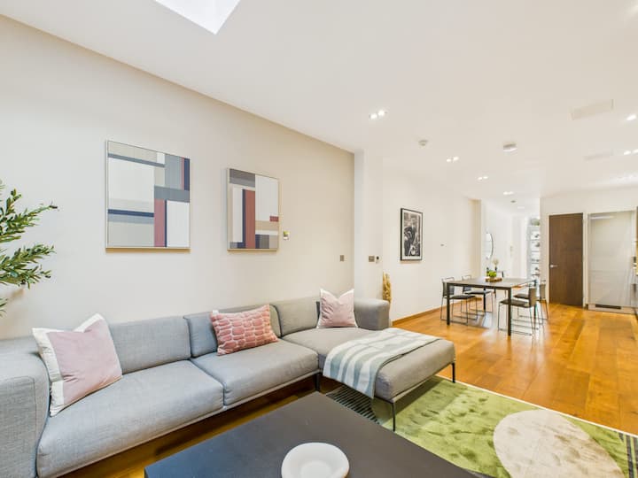 Stylish & Designer Camden Town Apartment - London