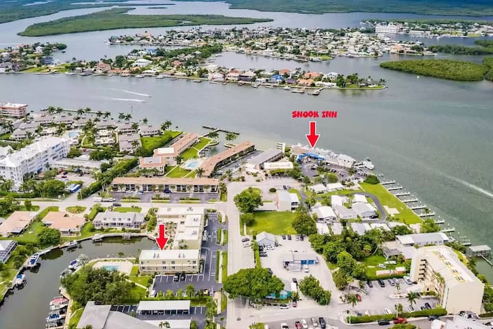 Steps From The Snook Inn, Olde Marco - Marco Island, FL