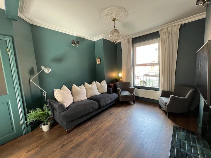 Spacious Family Haven On Edge Of City Centre - Dublín