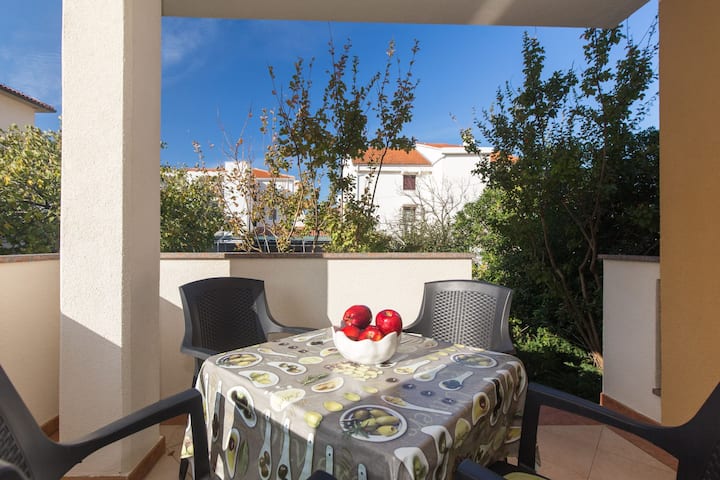 Holiday Flat Isabela1 Beachfront - Punat