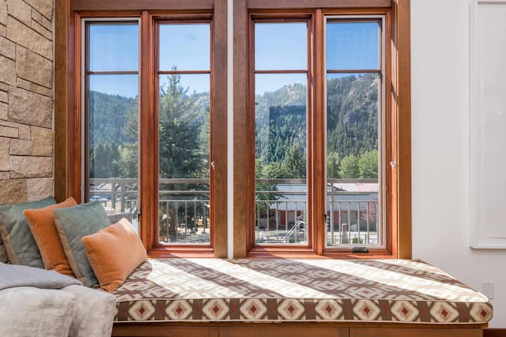 Luxury Chilali Penthouse | Views, Rooftop Retreat - Ketchum, ID
