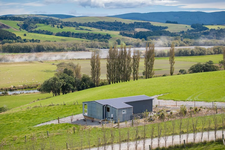 Strathvale River Cottage - Winton Holiday Home - Winton, New Zealand