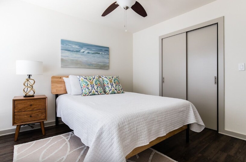 The Reagan 202 - Flats for Rent in Dallas, Texas, United States - Airbnb