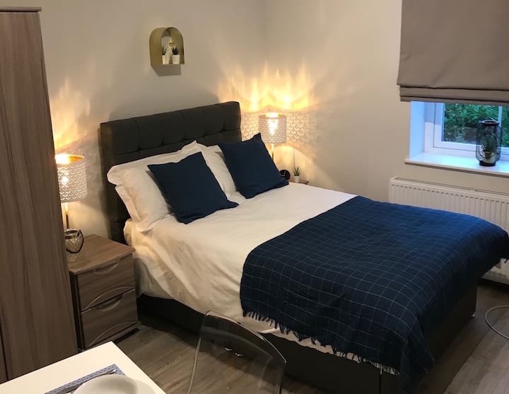 1 Helena Studio Apartment - Reading