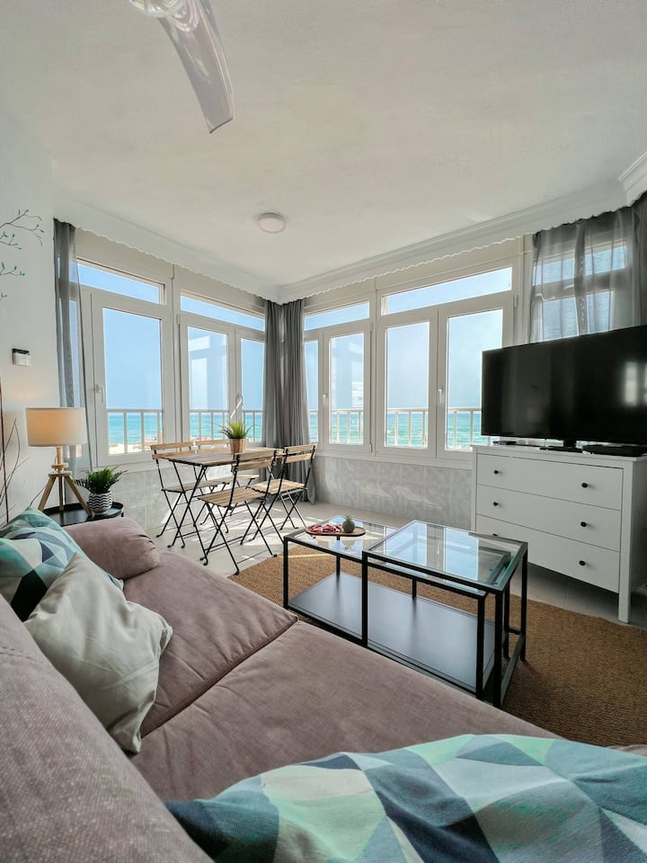 Beautiful Sea Views Apartment Pool & Beach - Benalmádena