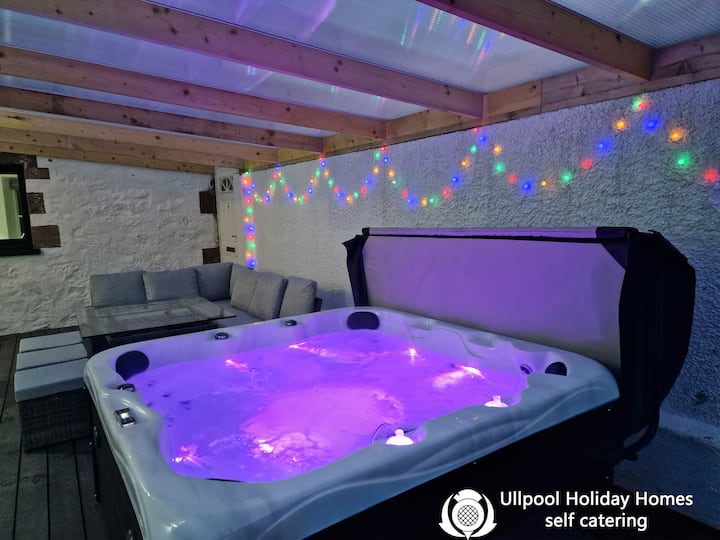 Kildonan House Village Centre Sleep 8 With Hot Tub - Ullapool