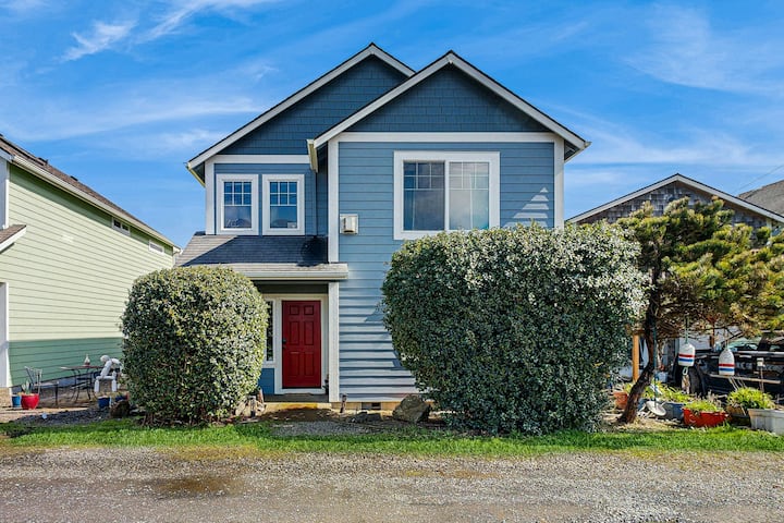 3 Br Home Near The Ocean W/ Gas Fireplace - Newport, OR