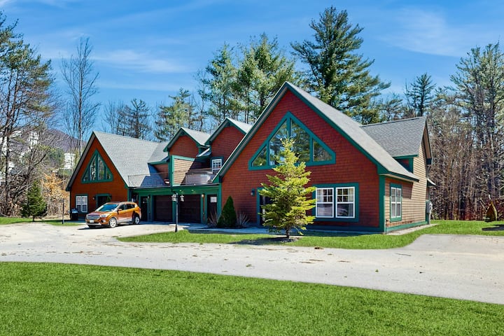 4br Townhome W/ Hot Tub: Walk To Lifts & Town - North Conway, NH