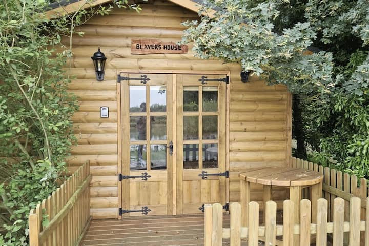 Inviting 1-bed Cabin In Newmarket - Newmarket