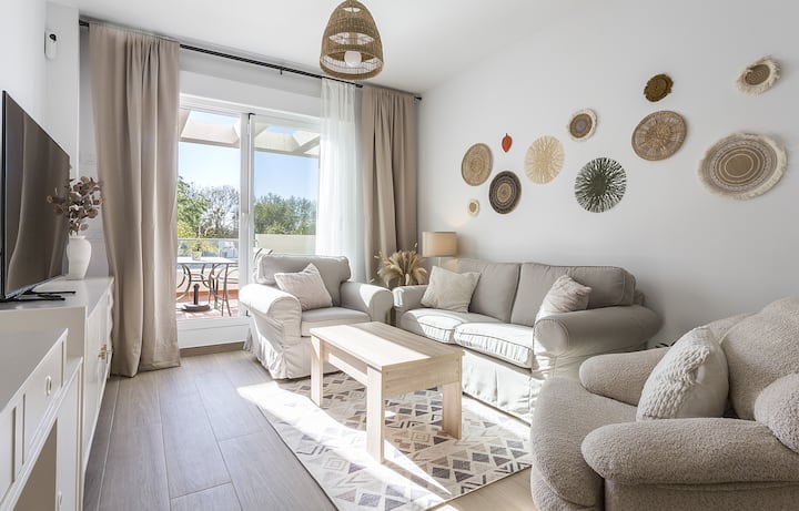 Chic & Bright Costa Ballena Getaway - Rota