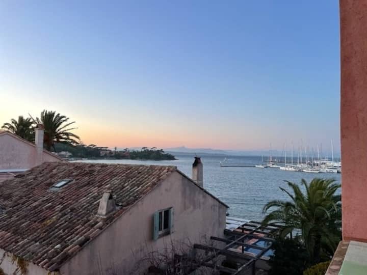 T3 A 30 Mètres De La Mer Avec Un Magnifique Vue Me - Porquerolles