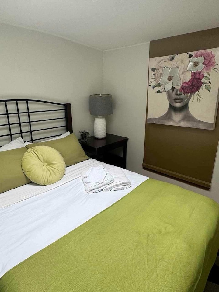 Central Location, Cozy, And Well-equipped - Halifax, NS, Canada