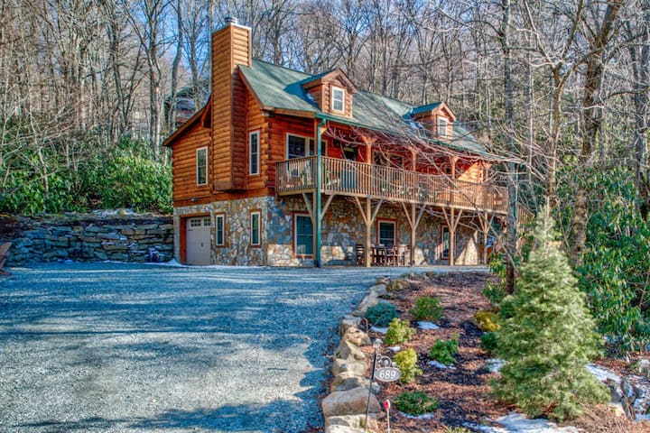 Squirrel's Leap: Walk To Slopes And Golf-hot Tub - Banner Elk, NC