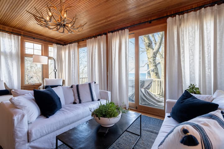 Stunning Grand Haven Cottage Near Beach! - Grand Haven, MI