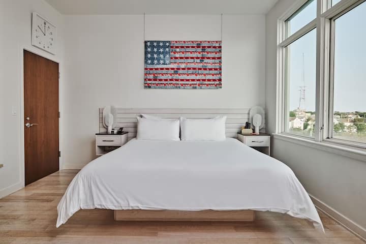 Right Off Pier Village | Family Stay W/ Fireplace - Asbury Park, NJ