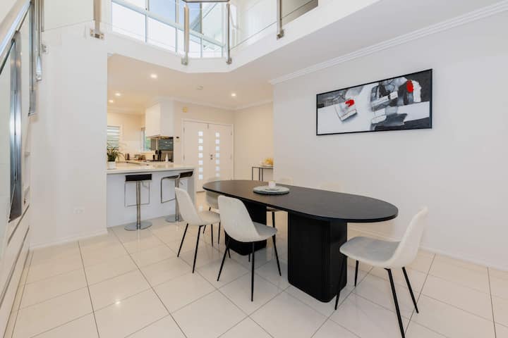 Coastal Retreat - Magnetic Island