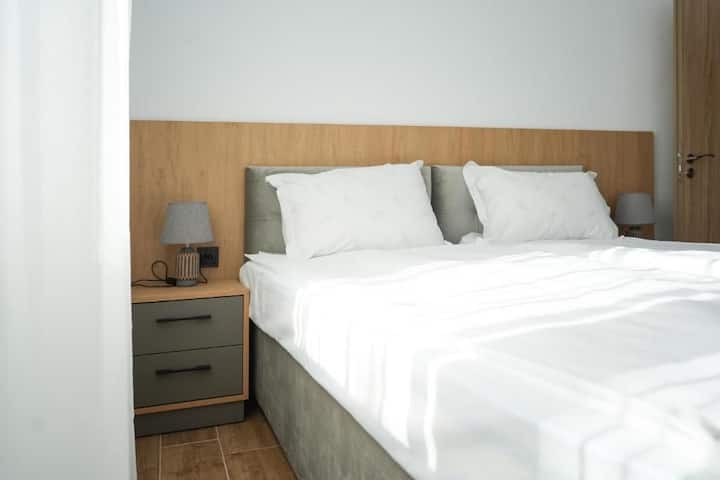 2 Bed Apt - Sleeps 4, Terrace & Pet Friendly - Sandanski