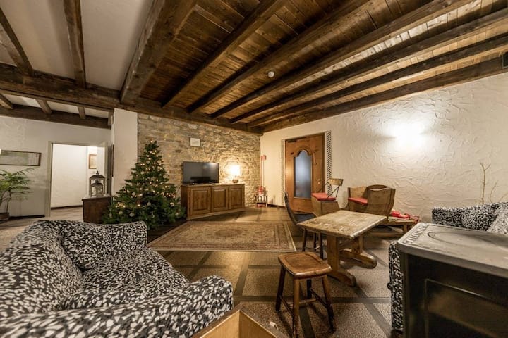 Alpine-style Family Room In Bormio - Bormio