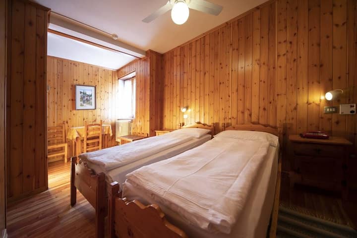 Chalet-style Mountainside Getaway - Bormio