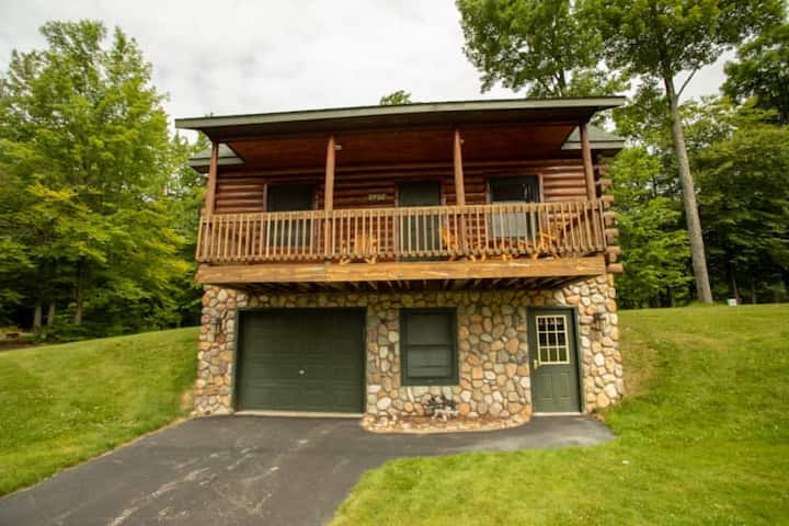 Cabin 2462 - Roomy Log Cabin Within Private Resort - Gaylord, MI
