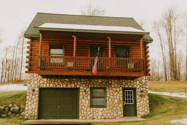 Cabin 2388 - Appealing Log Cabin Within Resort - Gaylord, MI