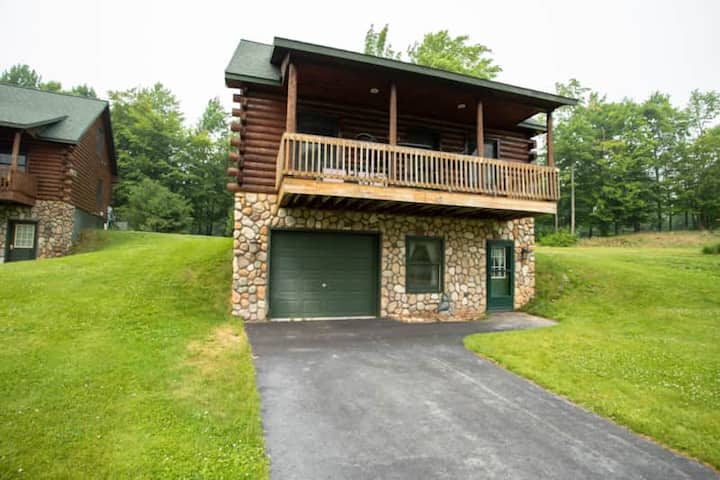 Cabin 2418 - Grand Log Cabin Within Private Resort - Gaylord, MI