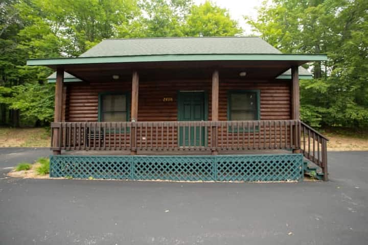 Cabin 2486 - Large Log Cabin Within Private Resort - Gaylord, MI