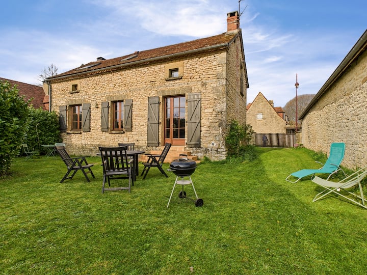 Charmante Maison De Campagne Pour 6 Avec Jardin - Montignac