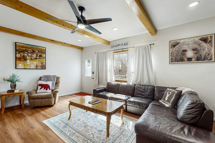 5 Br Riverfront Condos-close To Town, 2 Kitchens - Helen, GA