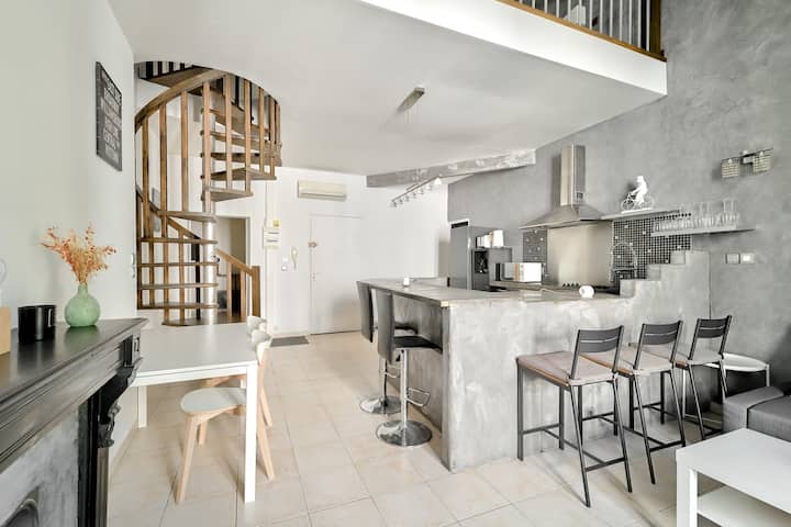 Centre Historique – Arènes & Halles à Pied - Nîmes