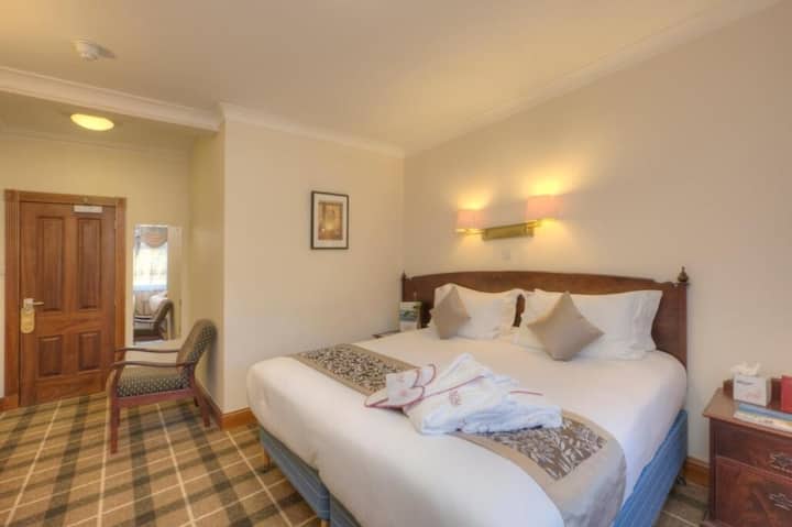 Seaside Sanctuary With Sweeping Bay Scenery - Loch Awe