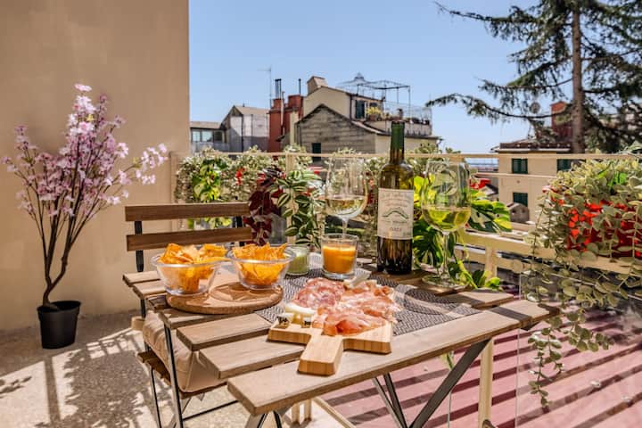 Royal Residence 2 [Via Balbi] · Terrace · Unesco - Génova