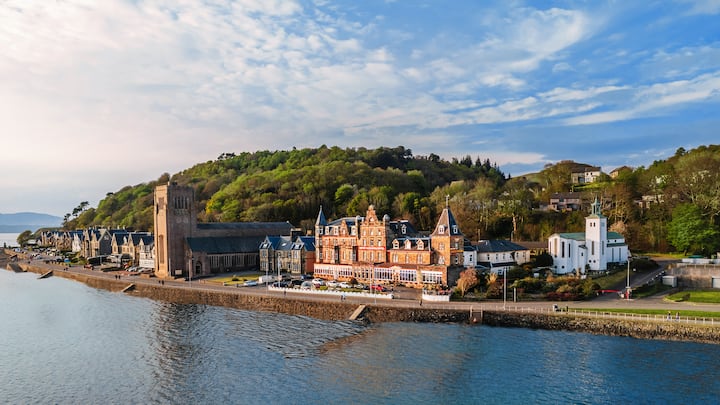 Scenic Waterfront Stay With Free Breakfast - Oban